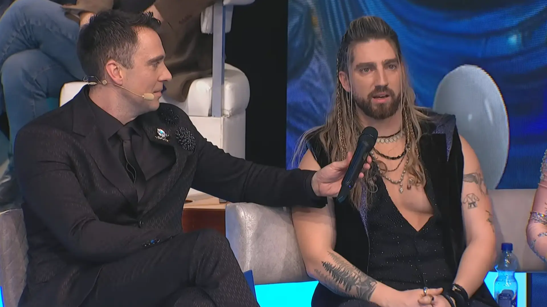 Princ doživeo nezgodu tokom nastupa na PZE: "Otkačila se sajla i mesec je pao na mene"